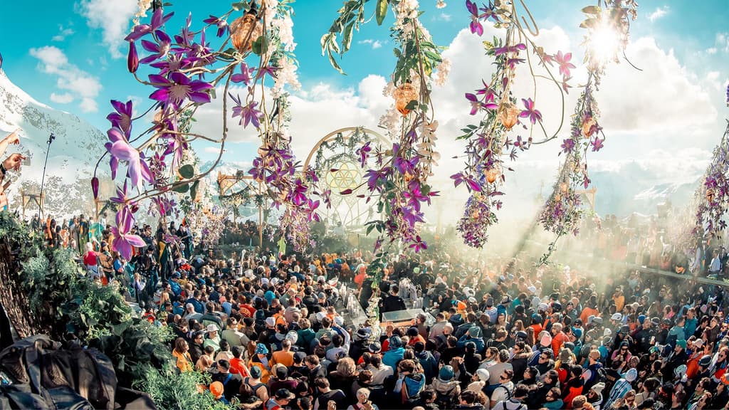 The ARRIVAL x Tomorrowland Winter House | ARRIVAL Travel