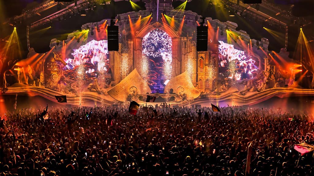 The ARRIVAL x Tomorrowland Winter House | ARRIVAL Travel